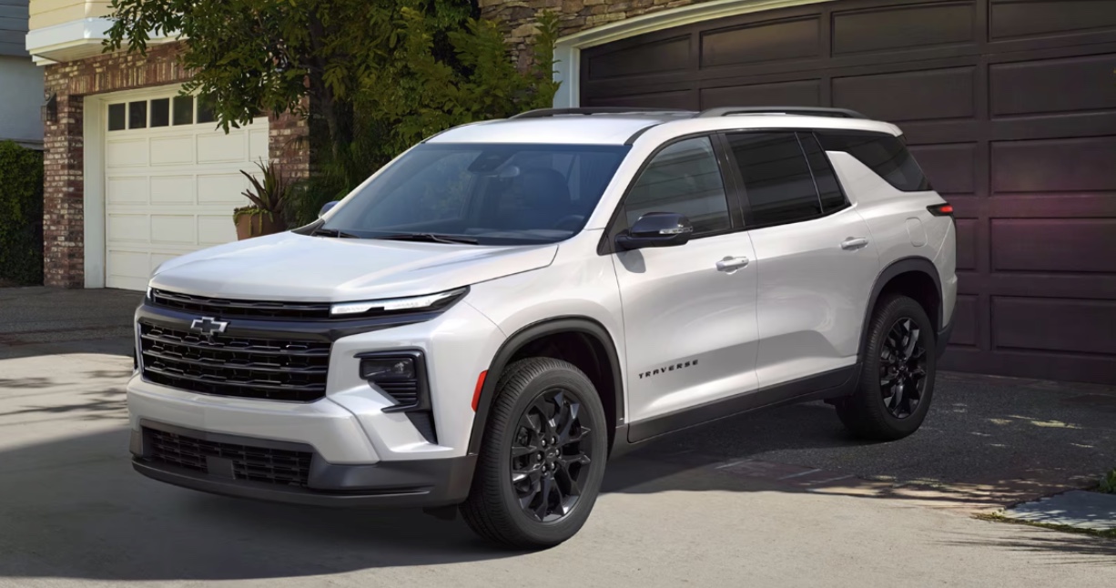 Spacious, Bold, Refined: The 2025 Chevy Traverse at Dyer Chevrolet Vero ...